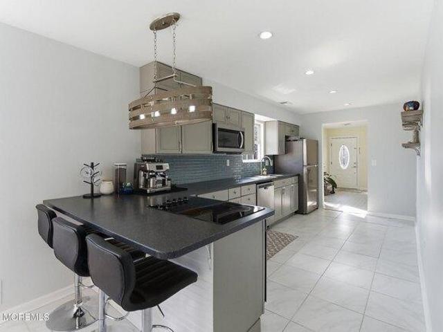 5 bedroom, Union Beach NJ 07735 LS102559595