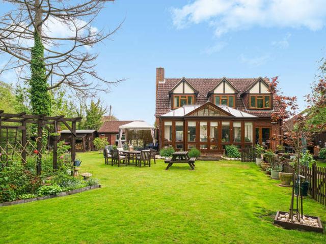 5 Bedroom Unique Property