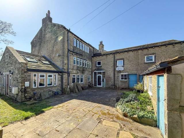 5 Bedroom Unique Property
