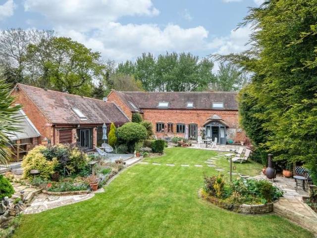 5 Bedroom Unique Property