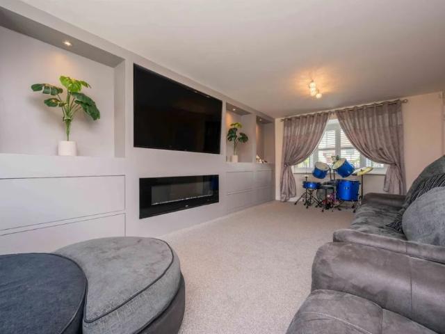5 bedroom unspecified