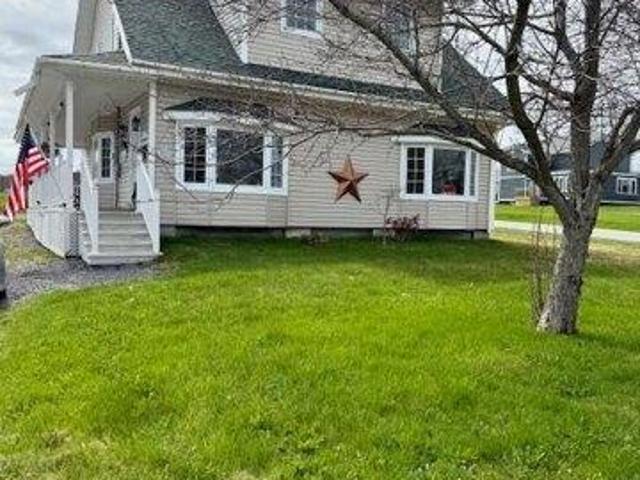 5 bedroom, Van Buren ME 04785 103124562
