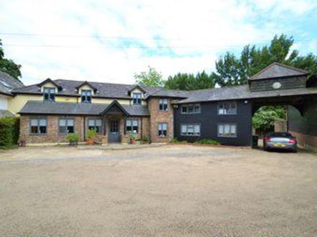 5 Bedrooms Barn conversion for rent in Grange Lane, Letchmore Heath, Watford WD25