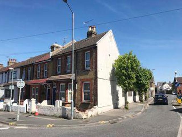 5 Bedrooms Block of flats for sale in 96 Windmill Road, Gillingham, Kent ME7