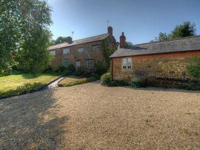 5 Bedrooms Cottage for rent in Southam Road, Napton, Southam CV47