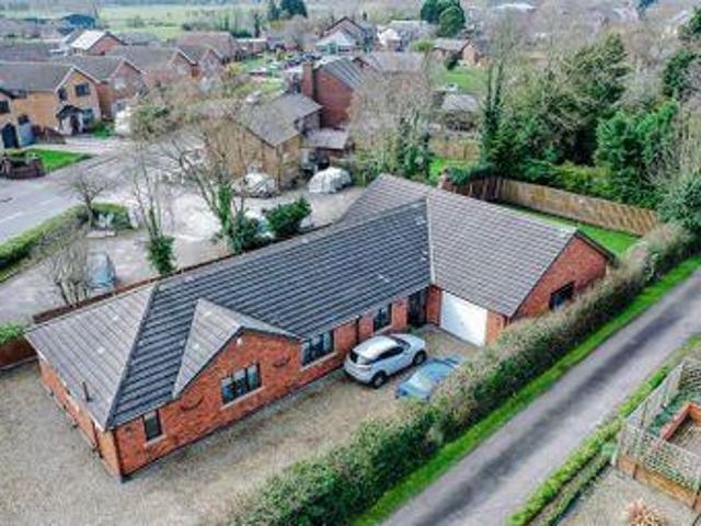 5 Bedrooms Detached bungalow for sale in Cinder Lane, Mere Brow, Preston PR4