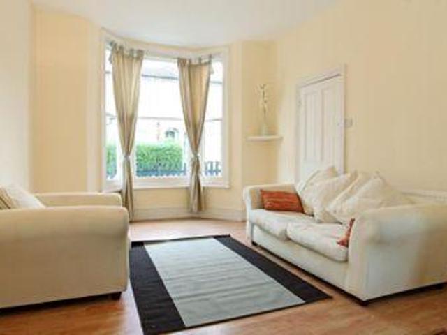 5 Bedrooms Detached house for rent in Appach Road, London SW2