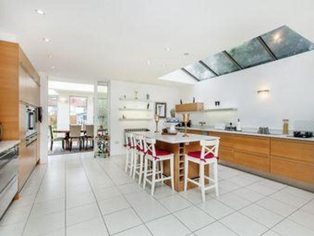 5 Bedrooms Detached house for rent in Basing Hill, London NW11