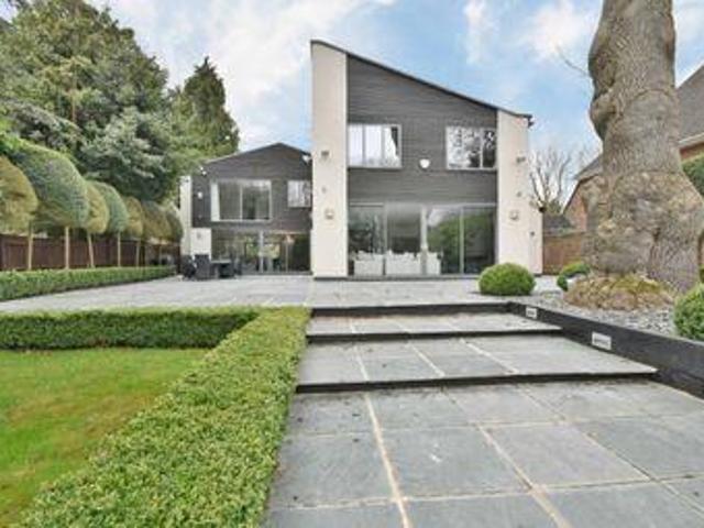5 Bedrooms Detached house for rent in Barnet Lane, London N20