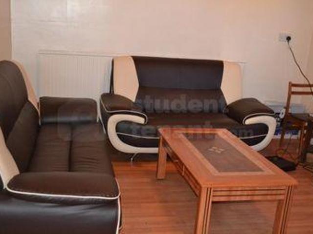 5 Bedrooms Detached house for rent in Belgrave Avenue, Manchester, Greater Manchester M14