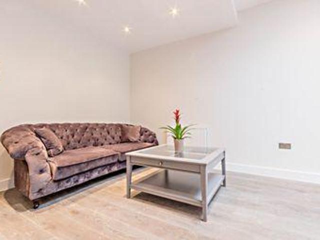 5 Bedrooms Detached house for rent in Brim Hill, London N2