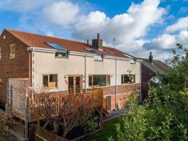 5 Bedrooms Detached house for rent in Broad Lane, Upperthong, Holmfirth HD9