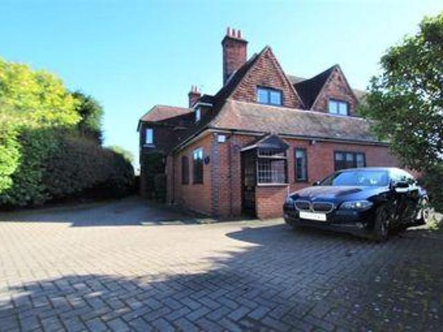 5 Bedrooms Detached house for rent in Cricket Ground Road, Chislehurst, Kent BR7