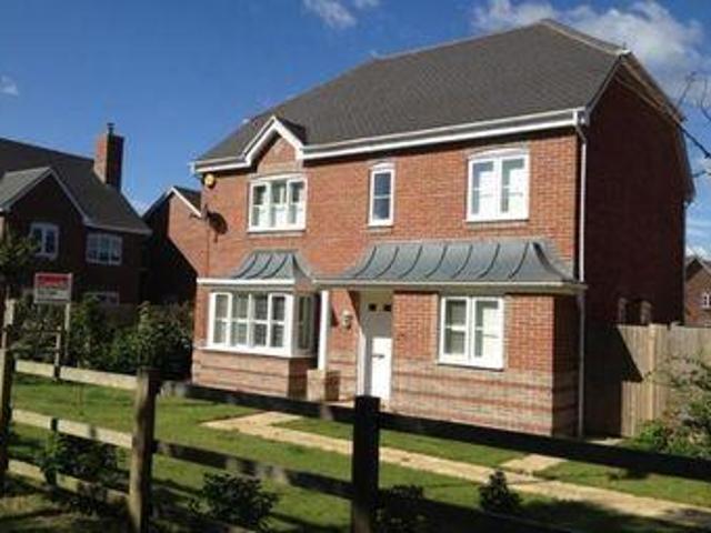 5 Bedrooms Detached house for rent in Dorset Crescent, Worting, Basingstoke RG22