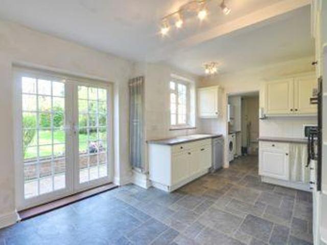 5 Bedrooms Detached house for rent in Elgood Avenue, Northwood HA6