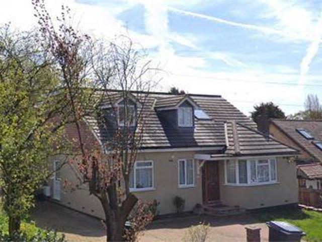5 Bedrooms Detached house for rent in Engel Park, London NW7