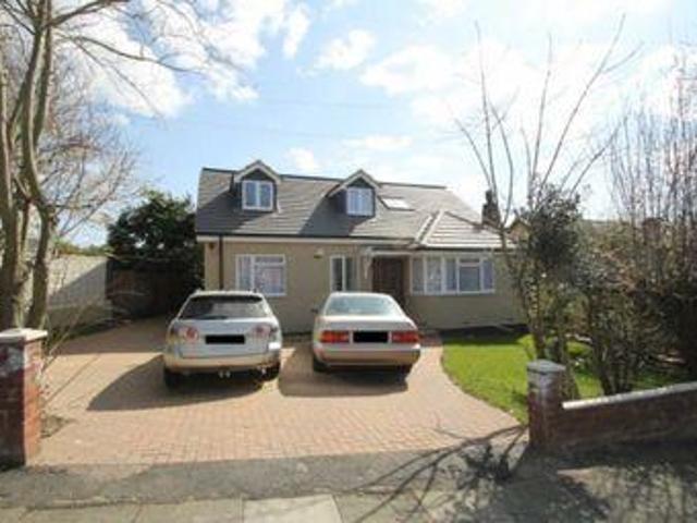 5 Bedrooms Detached house for rent in Engel Park, Mill Hill, London NW7