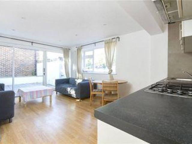 5 Bedrooms Detached house for rent in Goodman Crescent, Brixton, London SW2
