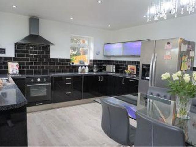 5 Bedrooms Detached house for rent in Gorsey Intakes, Hyde SK14