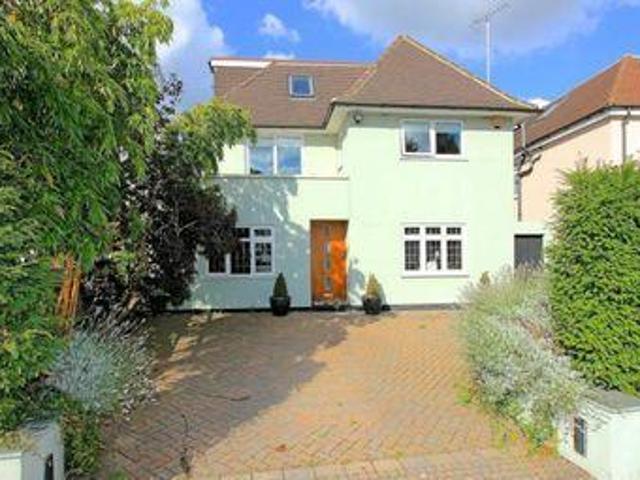 5 Bedrooms Detached house for rent in Holmdale Gardens, London NW4