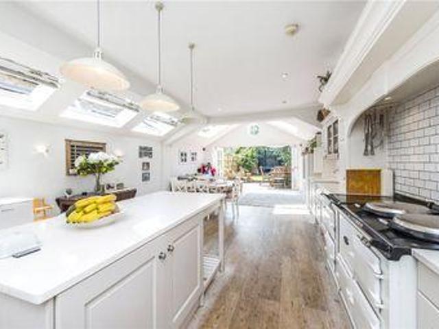 5 Bedrooms Detached house for rent in Langthorne Street, London SW6