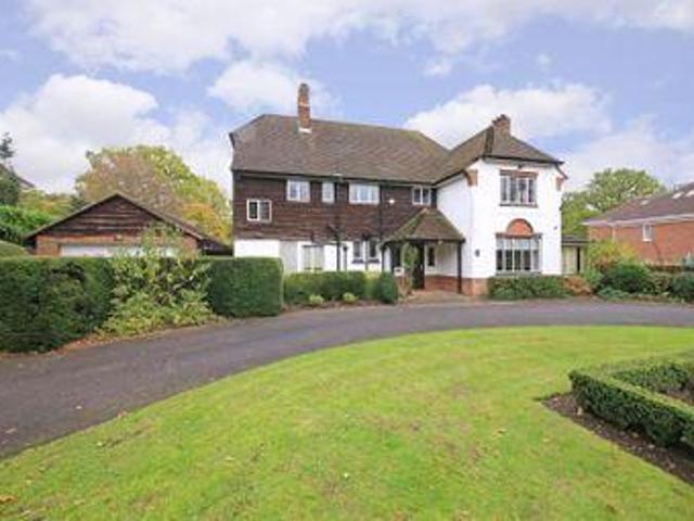 5 Bedrooms Detached house for rent in Linksway, Northwood HA6