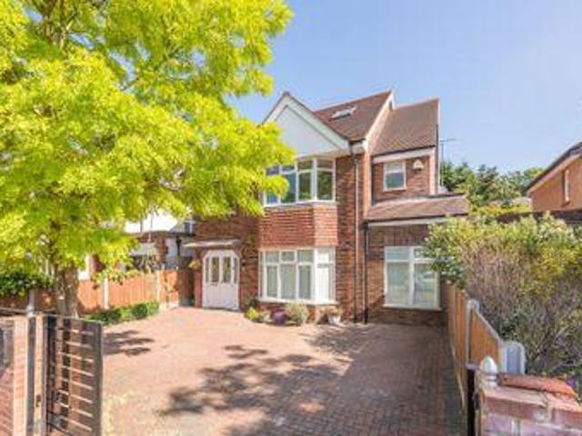 5 Bedrooms Detached house for rent in Riverside Close, Kingston KT1