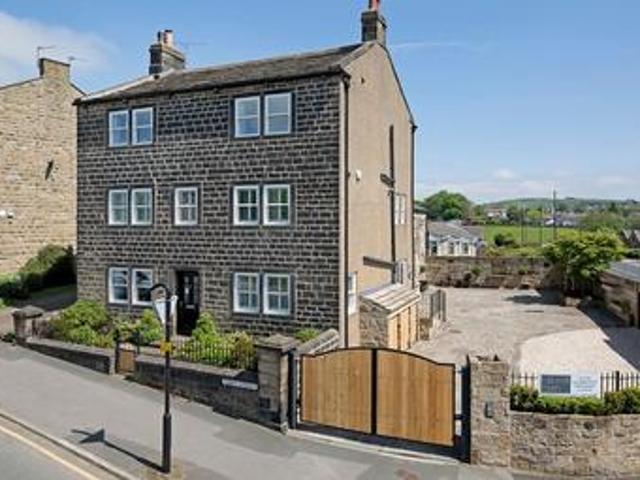 5 Bedrooms Detached house for rent in Town Street, Guiseley LS20