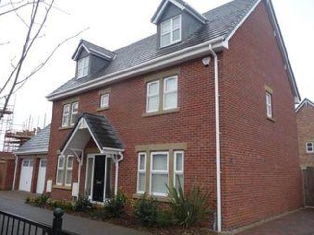 5 Bedrooms Detached house for rent in Victory Boulevard, Lytham St.Annes FY8