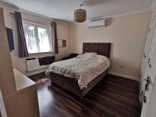 5 Bedrooms Detached house for rent in Wadsworth Court, Bedford MK42