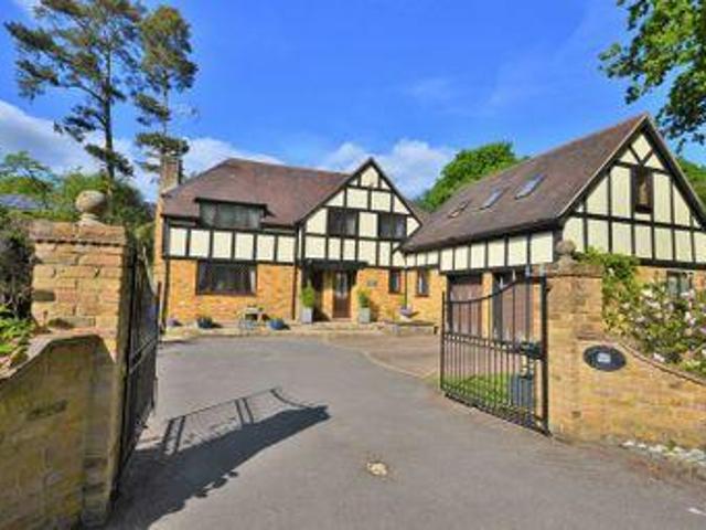 5 Bedrooms Detached house for rent in West View Road, Headley Down, Bordon GU35