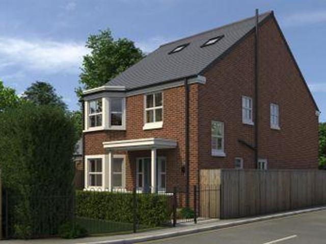 5 Bedrooms Detached house for sale in Mulberry Close, Beeston, Nottingham NG9