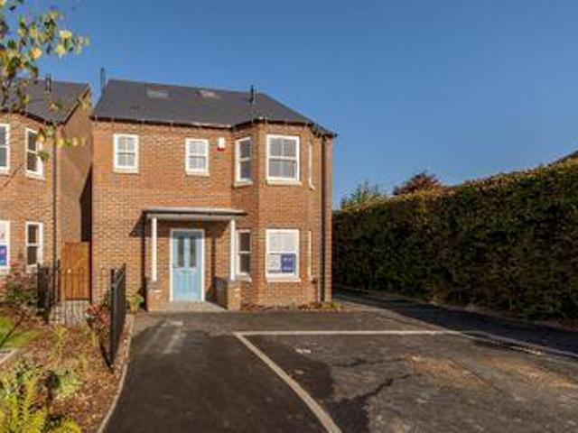 5 Bedrooms Detached house for sale in Mulberry Close, Beeston, Nottingham NG9