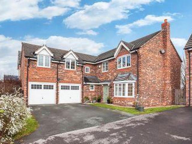 5 Bedrooms Detached house for sale in Malhamdale Road, Buglawton, Congleton CW12