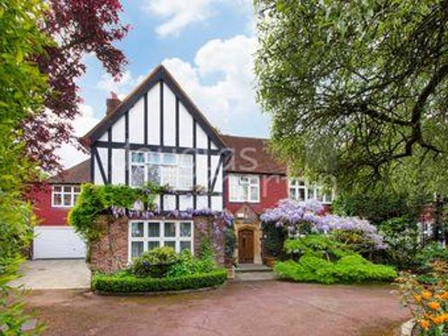 5 Bedrooms Detached house for sale in Manor Hall Drive, London NW4