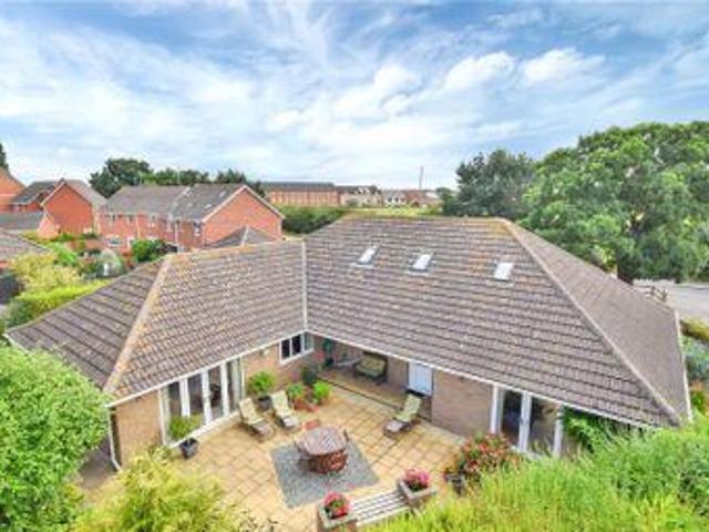 5 Bedrooms Detached house for sale in Mill Lane, North Hykeham, Lincoln LN6