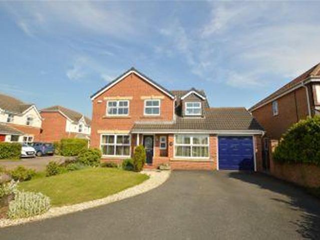 5 Bedrooms Detached house for sale in Moule Rise, Garforth, Leeds, West Yorkshire LS25