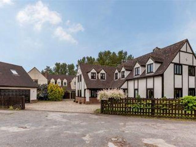 5 Bedrooms Detached house for sale in Nursery Drive, Braintree, Essex CM7