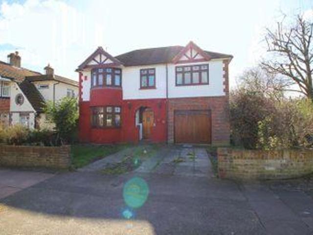 5 Bedrooms Detached house for sale in Old Farm Avenue, Sidcup DA15