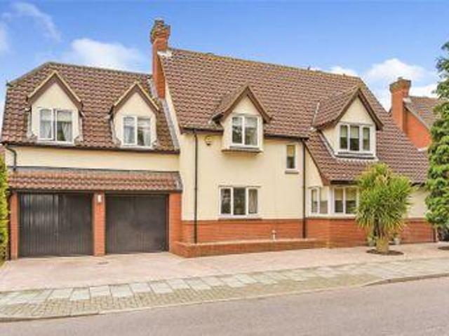 5 Bedrooms Detached house for sale in Acacia Way, Sidcup DA15