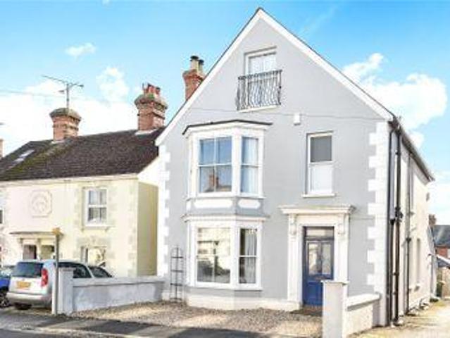 5 Bedrooms Detached house for sale in Ackender Road, Alton, Hampshire GU34