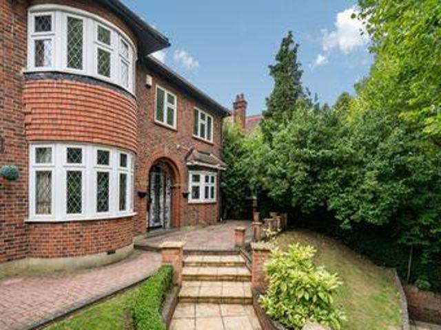 5 Bedrooms Detached house for sale in Addiscombe Road, Croydon CR0