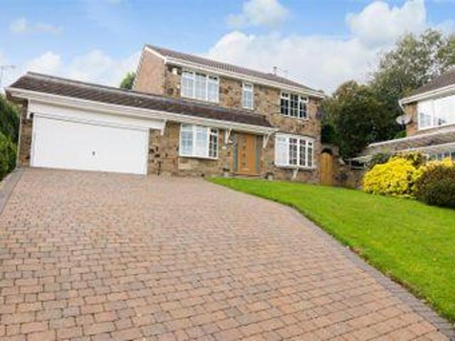 5 Bedrooms Detached house for sale in Adel Mead, Leeds LS16