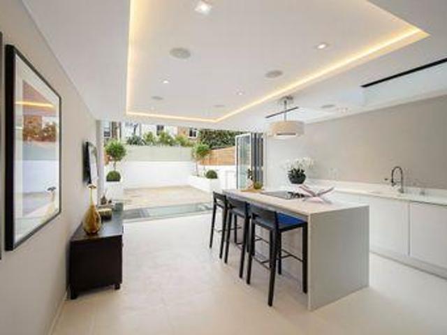5 Bedrooms Detached house for sale in Alderville Road, London SW6