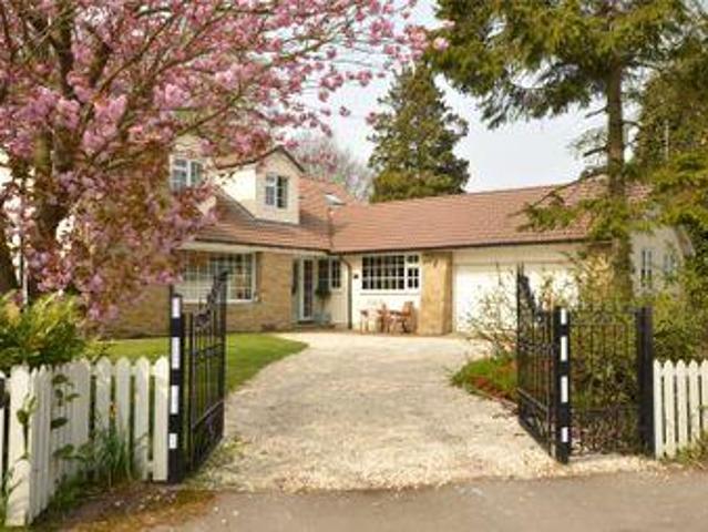5 Bedrooms Detached house for sale in Alma Street, Woodlesford, Leeds LS26