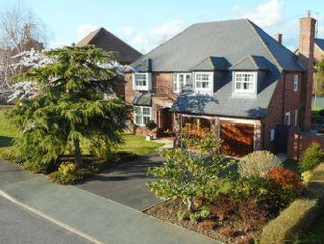 5 Bedrooms Detached house for sale in Ashbourne Drive, Wychwood Park, Weston CW2