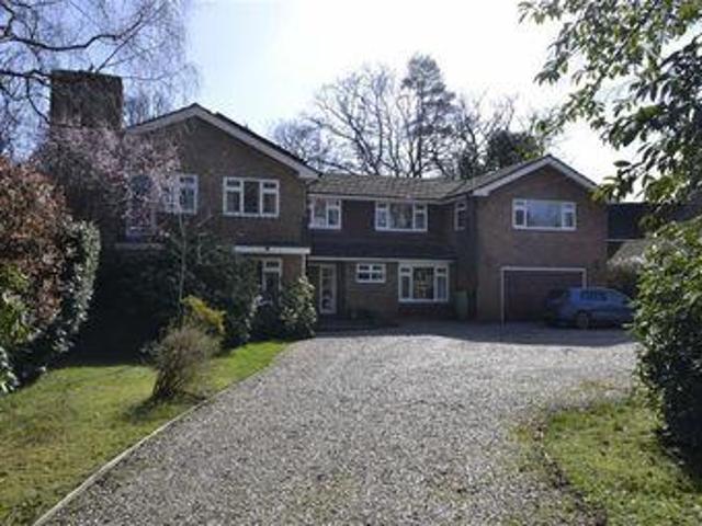 5 Bedrooms Detached house for sale in Bucklebury Alley, Cold Ash, Thatcham, Berkshire RG18