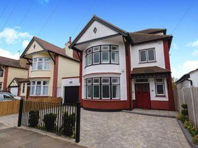 5 Bedrooms Detached house for sale in Burlescoombe Road, Southend On Sea SS1