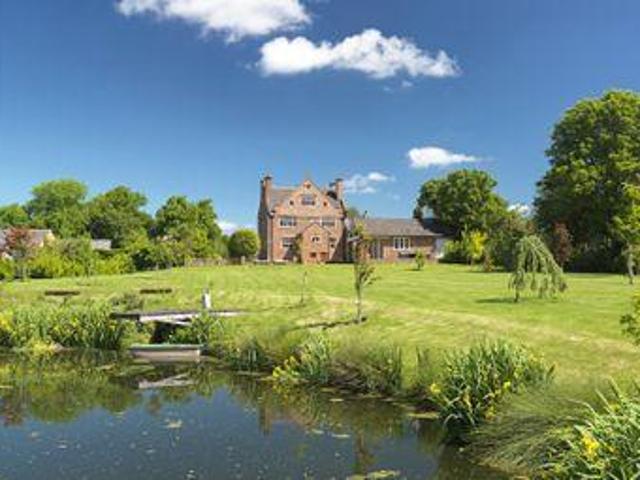 5 Bedrooms Detached house for sale in Burton, Tarporley, Cheshire CW6