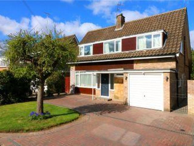 5 Bedrooms Detached house for sale in Baytree Walk, Watford WD17